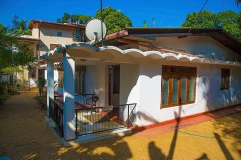 Volunteer in Sri Lanka (2024) | Abroad Escape